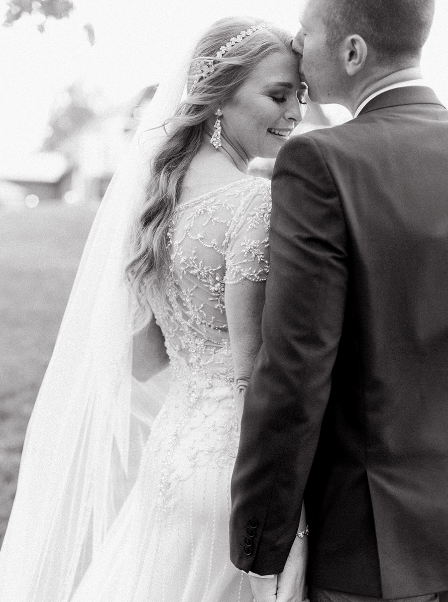 Rustic Manor 1848, Delafield Wisconsin Wedding Photographer